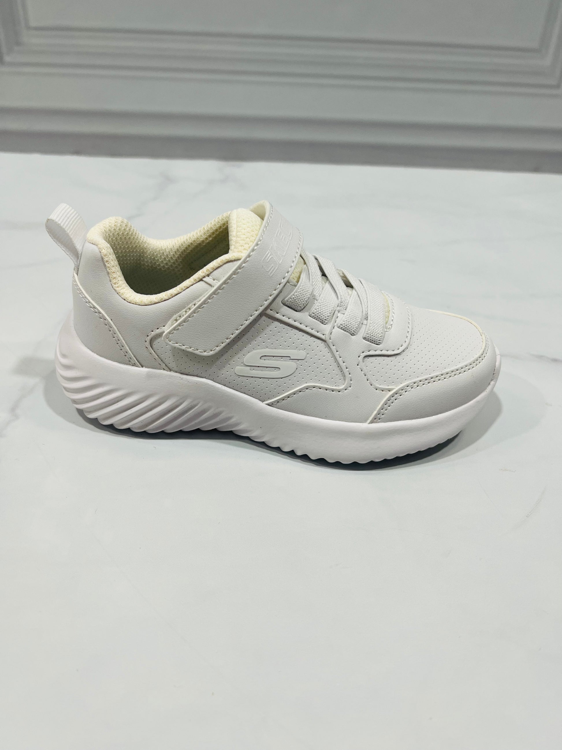 Tenis blancos Skechers Unisex – Kima Shop HN